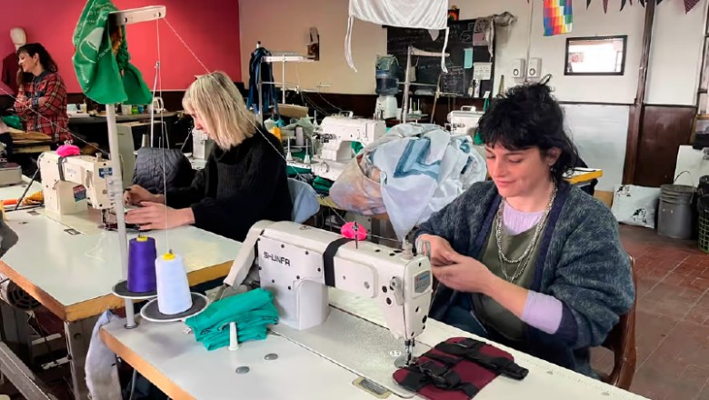 "Les Coopeva" cumplió 5 años de trabajo cooperativo y apuesta a expandir el proyecto textil ...